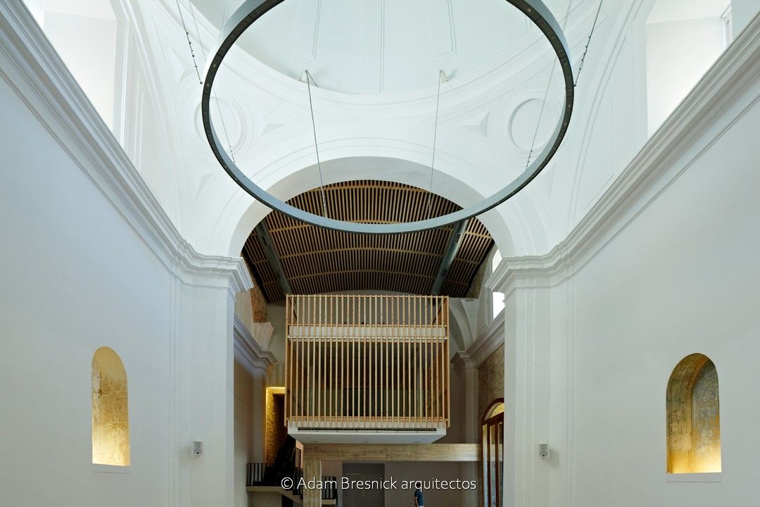 Restauración y adaptación de una capilla del siglo XVI como espacio de ...