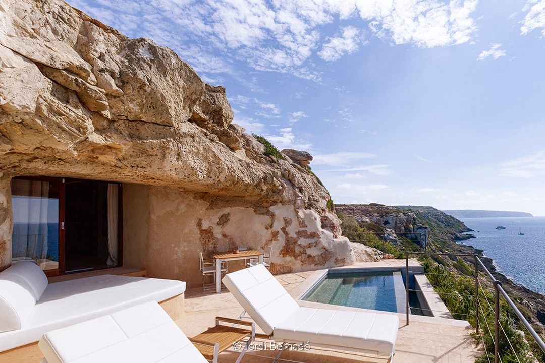 Restauración y renovación para un nuevo uso de la fortaleza de Cap ...